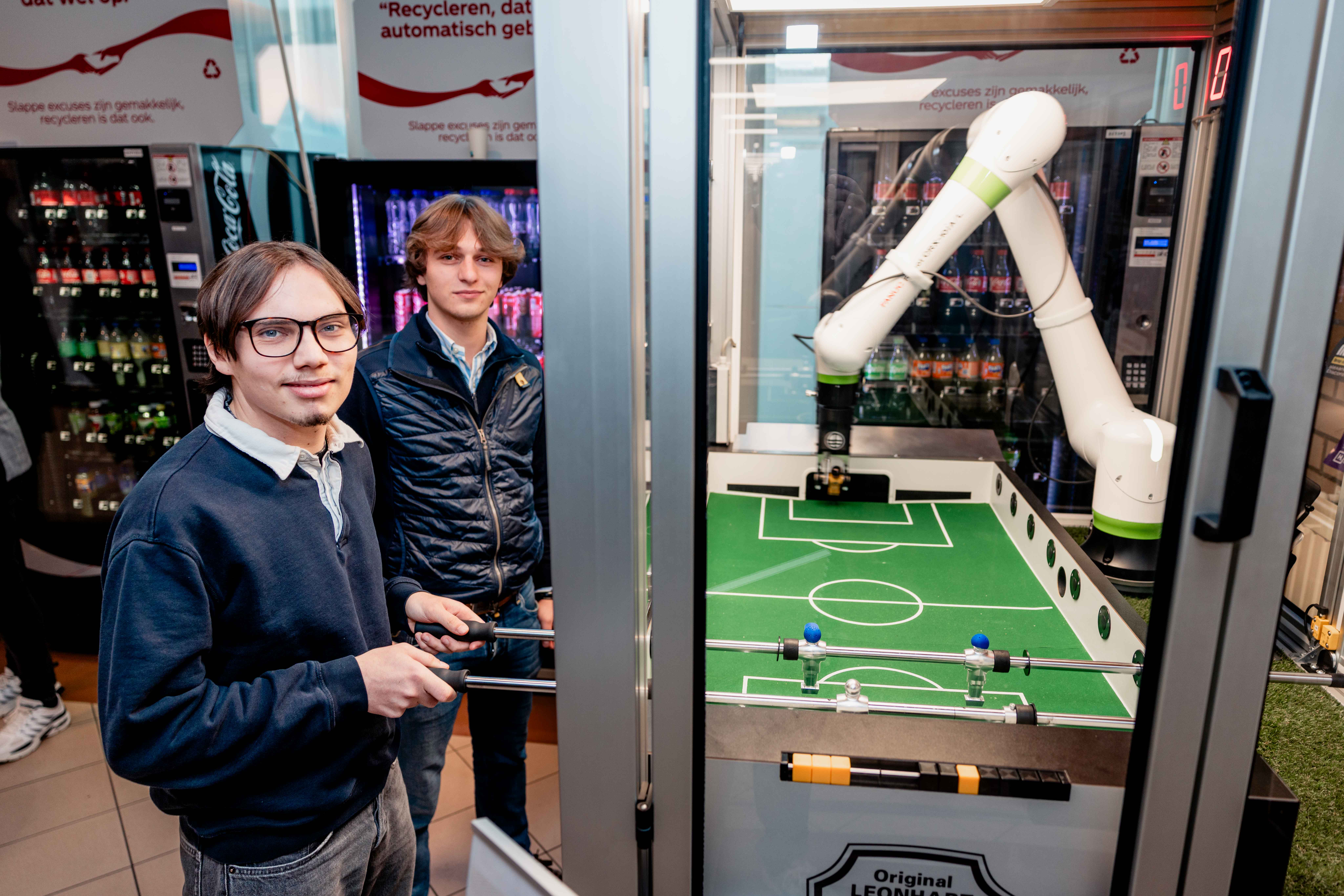 PXL opent ‘Robotics & Vision Lab’ ook voor kmo’s voor robotisering en automatisering - Het ...