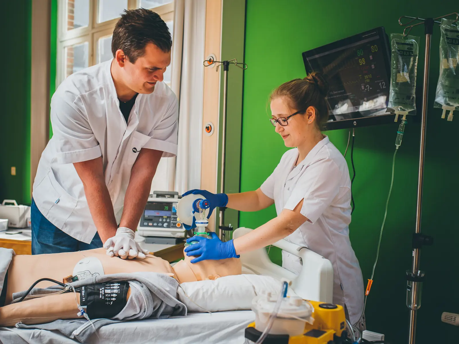 Basisverpleegkunde (PIVH) - Graduaatsopleiding van Provinciaal ...